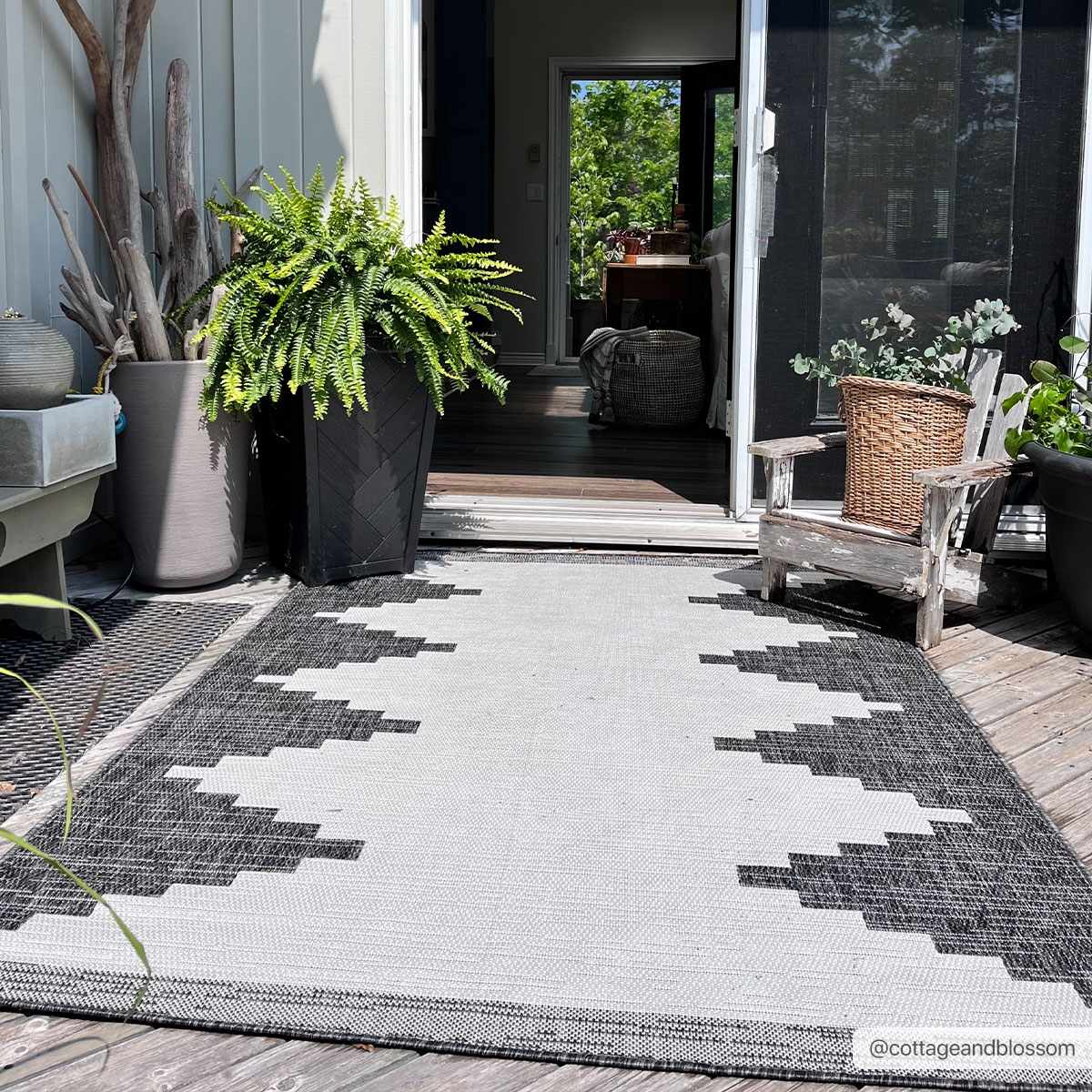 DJUGUN OUTDOOR RUG – Salvage & Co Indy