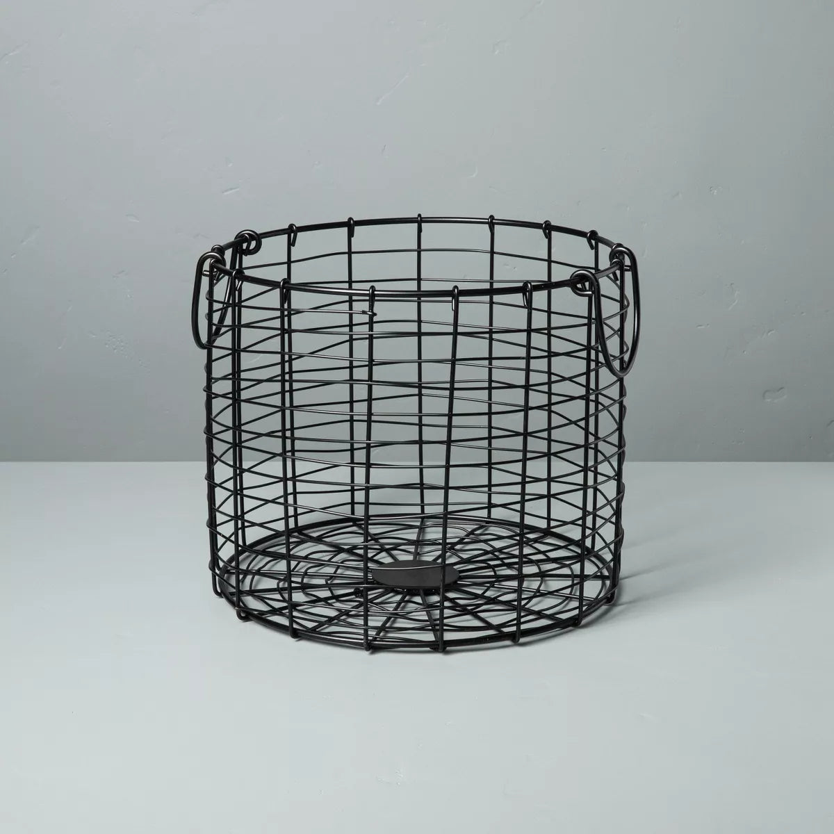 Medium Round Wire Storage Basket with Handles - Black SHOWROOM ITEM ...